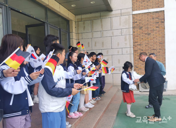 선양한국국제학교, 재외학교 최초로 주선양 독일 총영사 초청 프로그램 운영